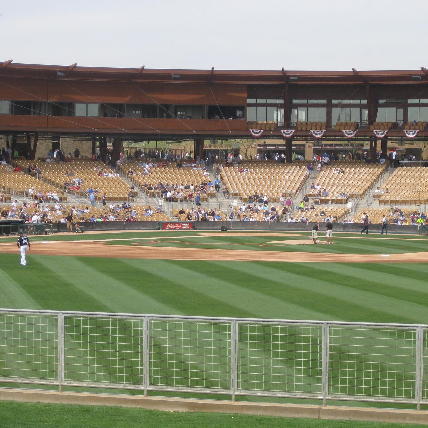 Itinerant Fan | Sports travel advice | Stadium guides and city guides