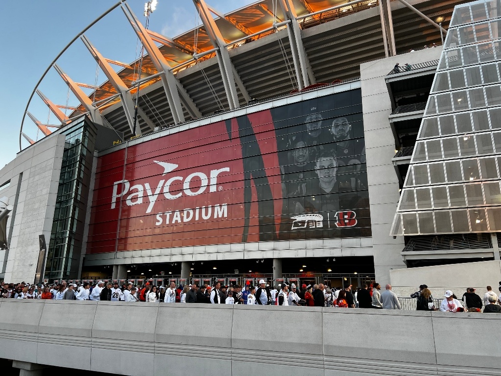 Itinerant Fan | Sports travel advice | Stadium guides and city guides